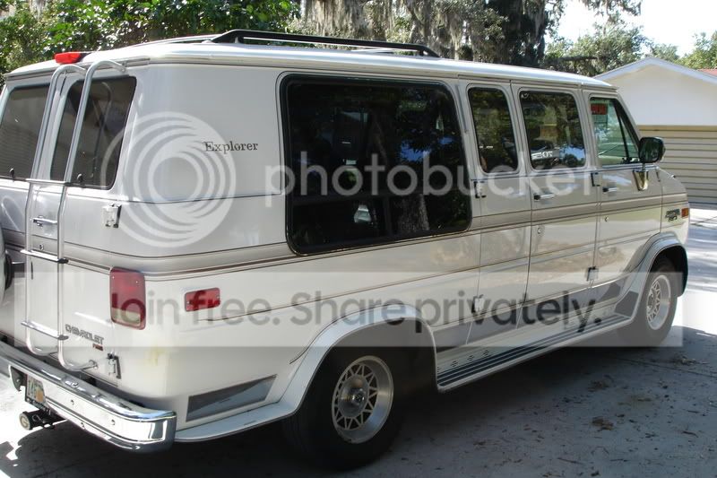 Loaded 95 Chevy G20 VAN - Tampa Racing